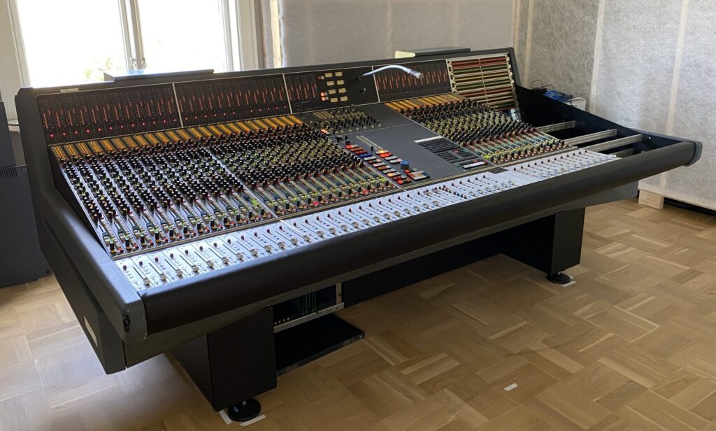 SSL vs Neve Mixing Consoles: Pro Audio Comparison Guide 2026